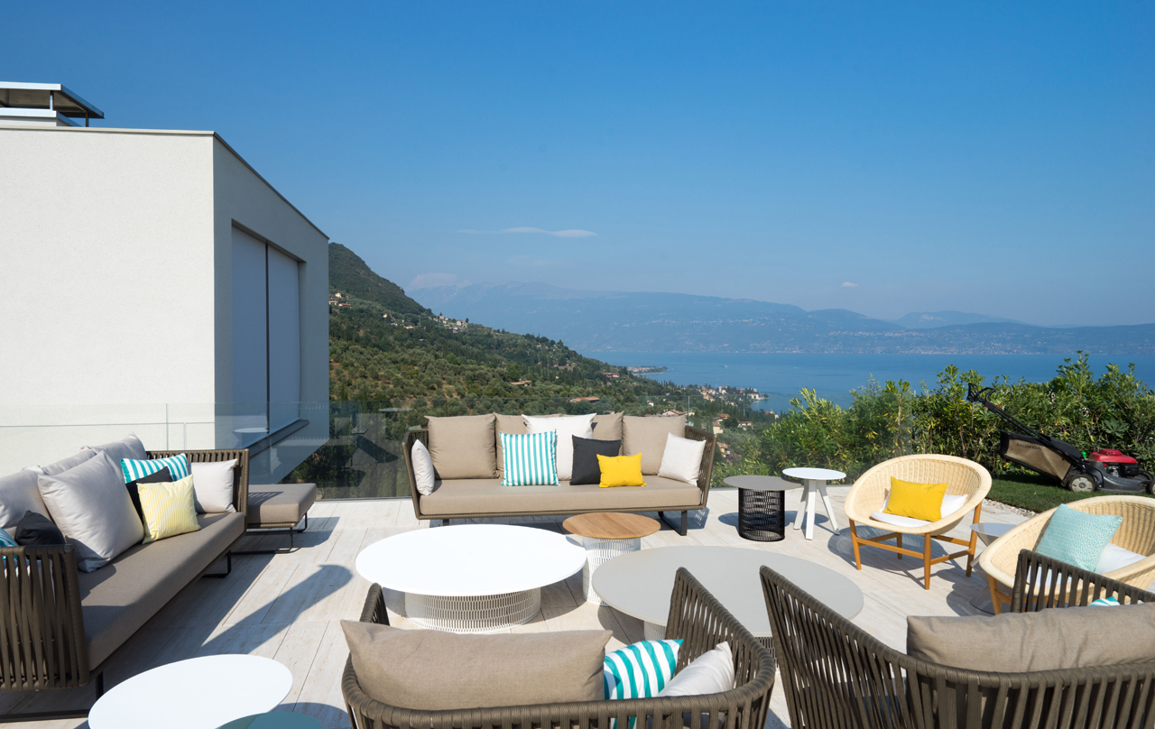 Luxury Residential Villa Overlooking Italian Lake Garda | SBID