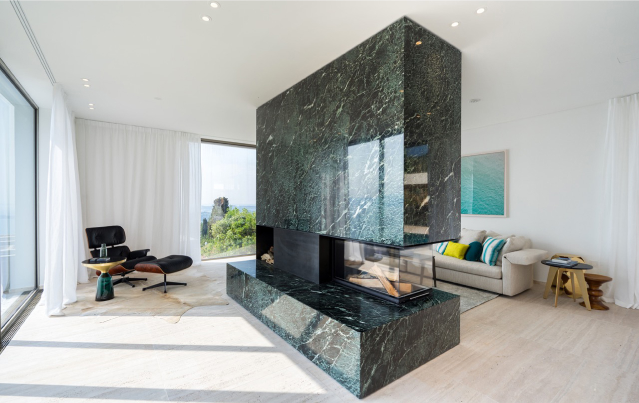Luxury Residential Villa Overlooking Italian Lake Garda | SBID