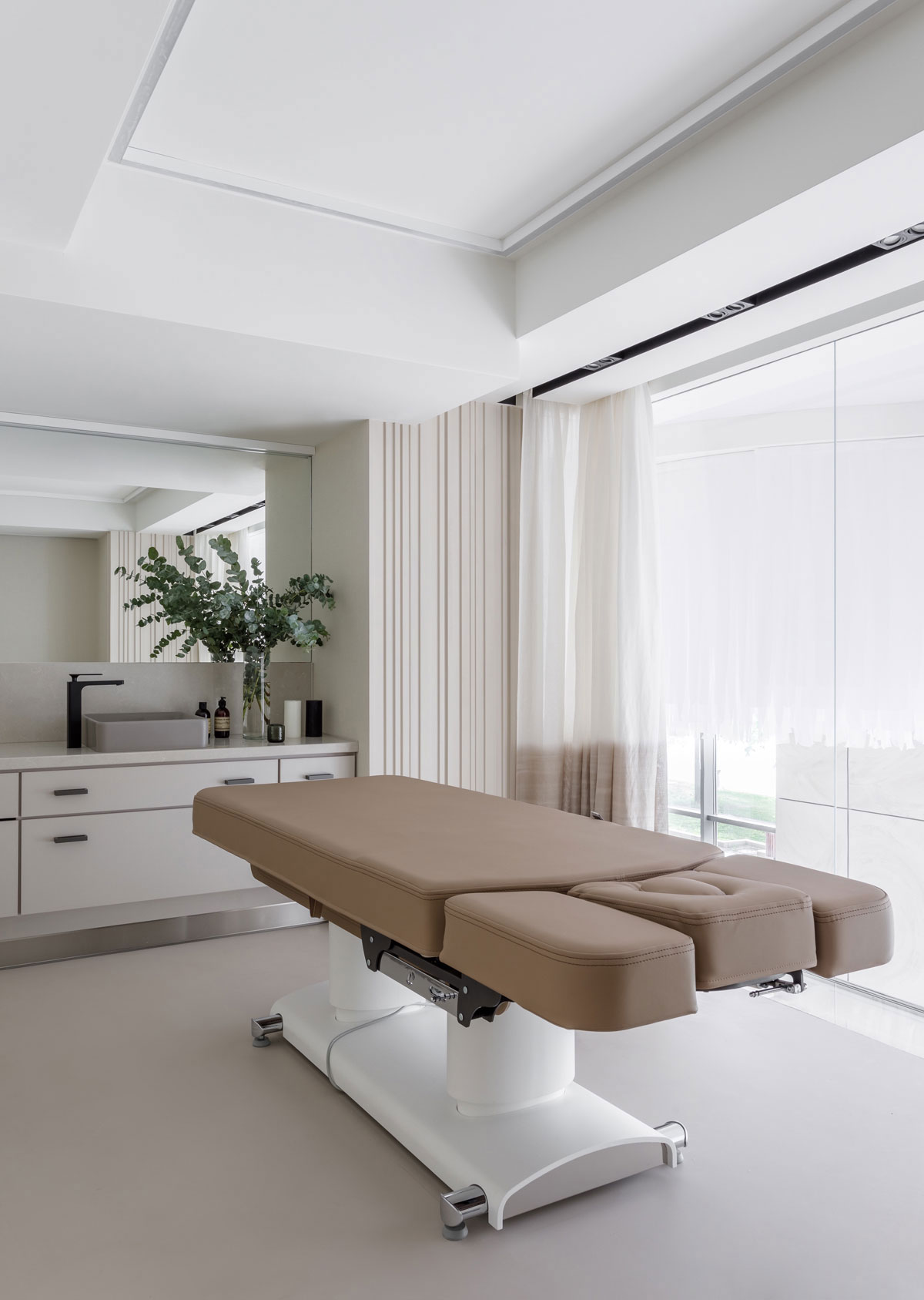 Wellness Centre Fosters Calming and Progressive Design | SBID