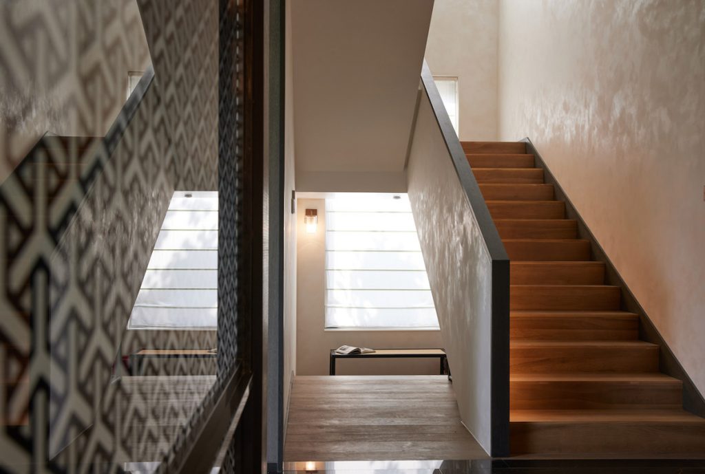 Residence Design that Unfurls Like A Handscroll Painting | SBID