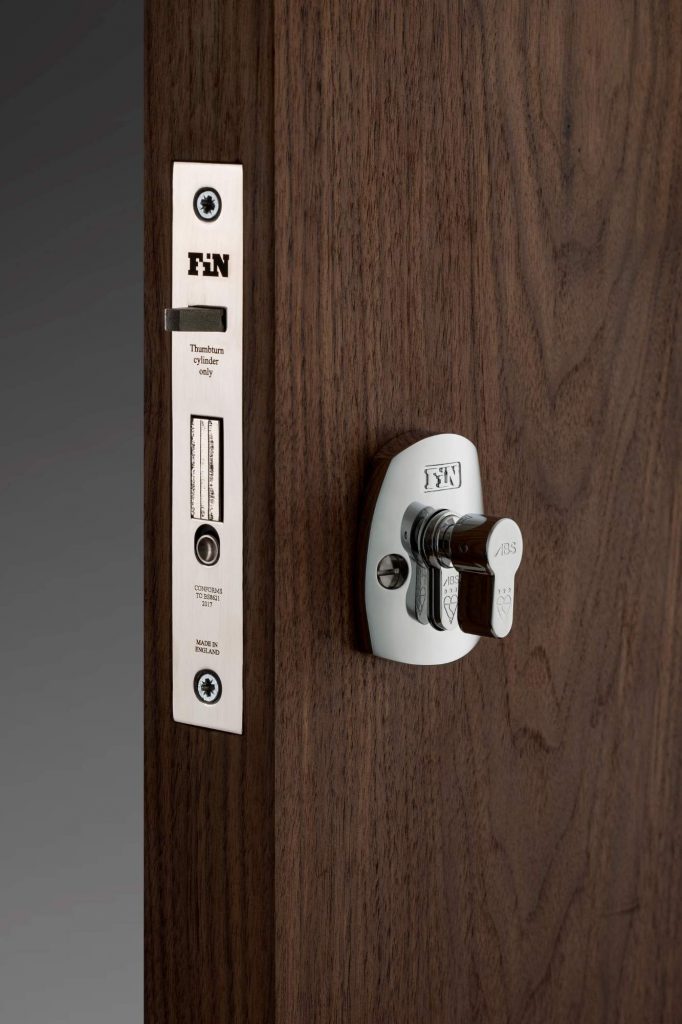 Automatic Door Lock Combines Security, Convenience and Good Design | SBID