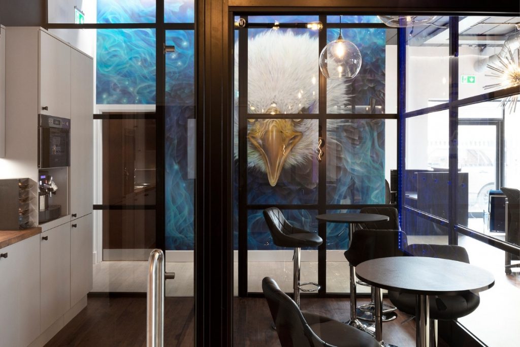 Renovated Small Office Design Allows for Future Company Expansion | SBID