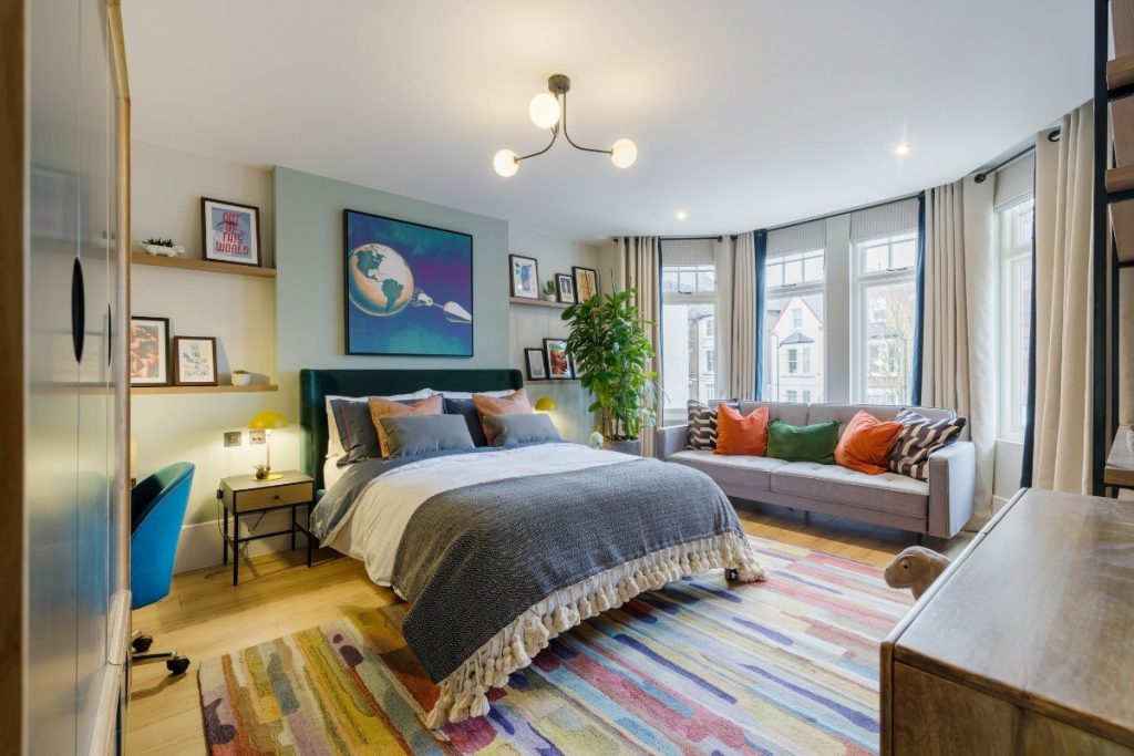 House Refurbishment Maximises Space and Brings Vibrancy Into the Design ...