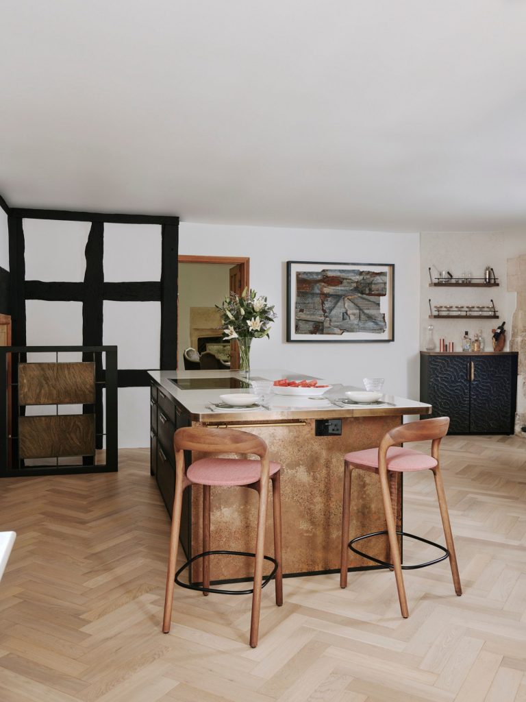 Back in Time for the Stroud Kitchen from Ledbury Studio | SBID