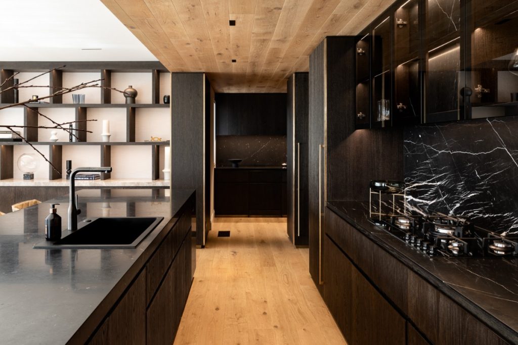 Oak, Marble and Brass Combined in a Glamorous Home Design | SBID