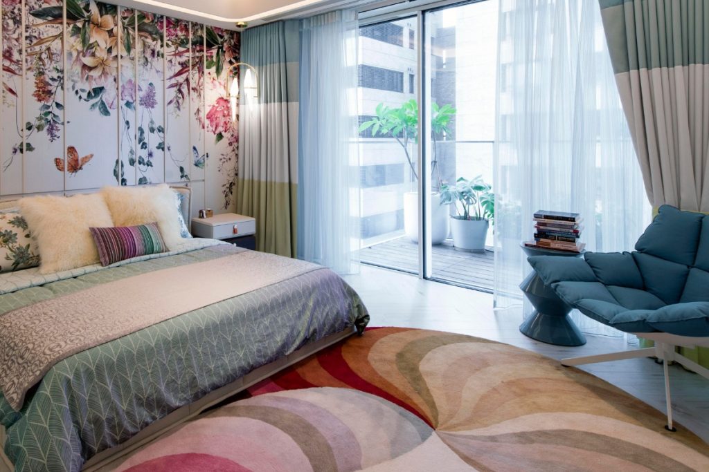 Chains Interior Design a Whimsical Apartment | SBID