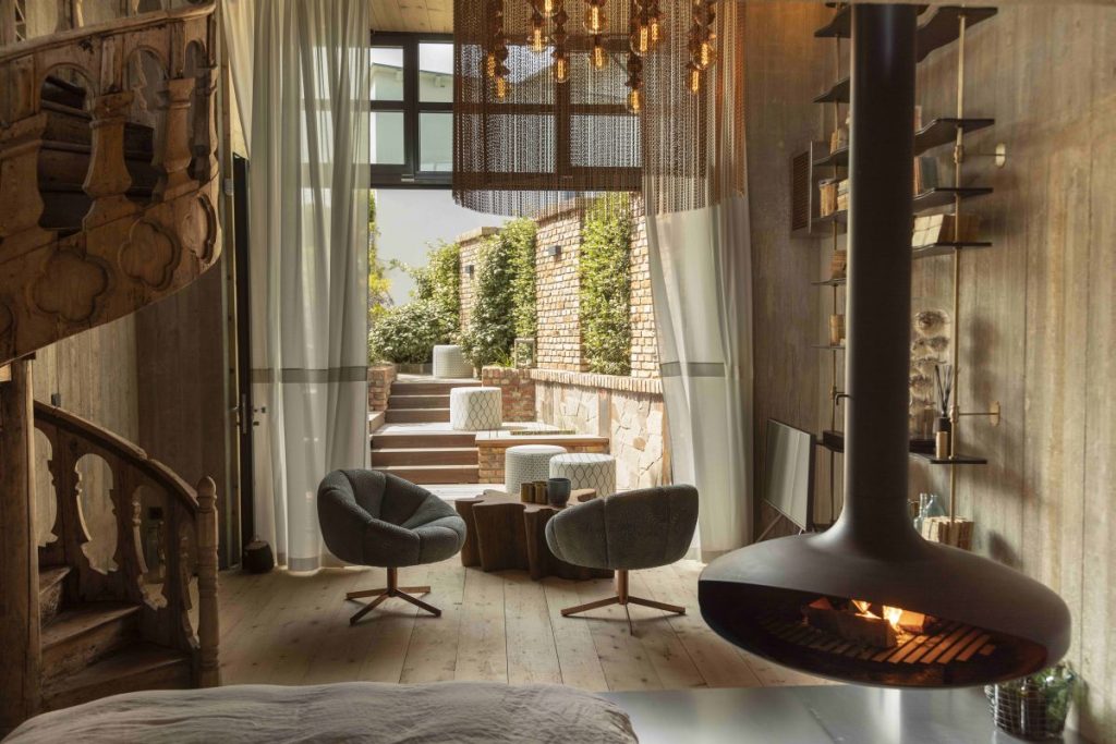 Katja Kessler Kreation Design an Ocean-View Holiday Home | SBID