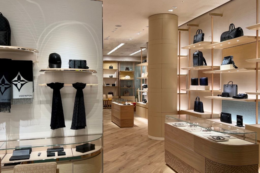 Marmo Surface Finishes Install Venetian Plaster Finishes for a Retail ...