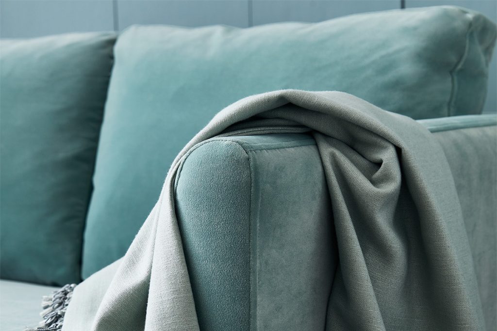 Linwood Explores the Allure of Velvet Sofas: A Stylish Guide | SBID