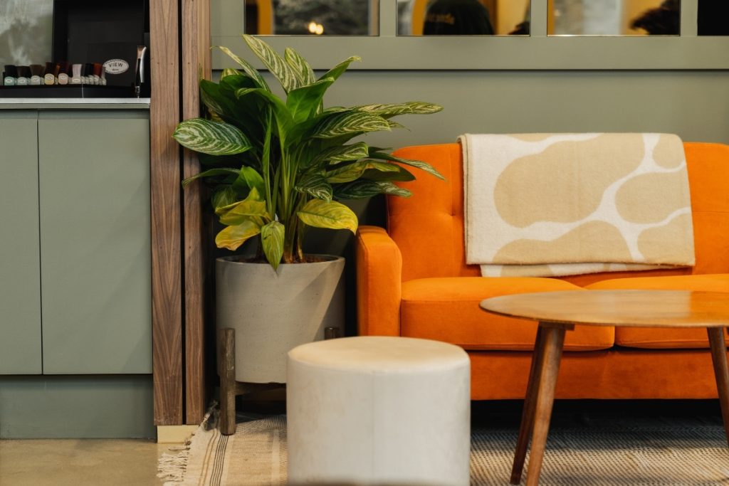 Layrd Design: Creating a Warm and Earthy Salon | SBID